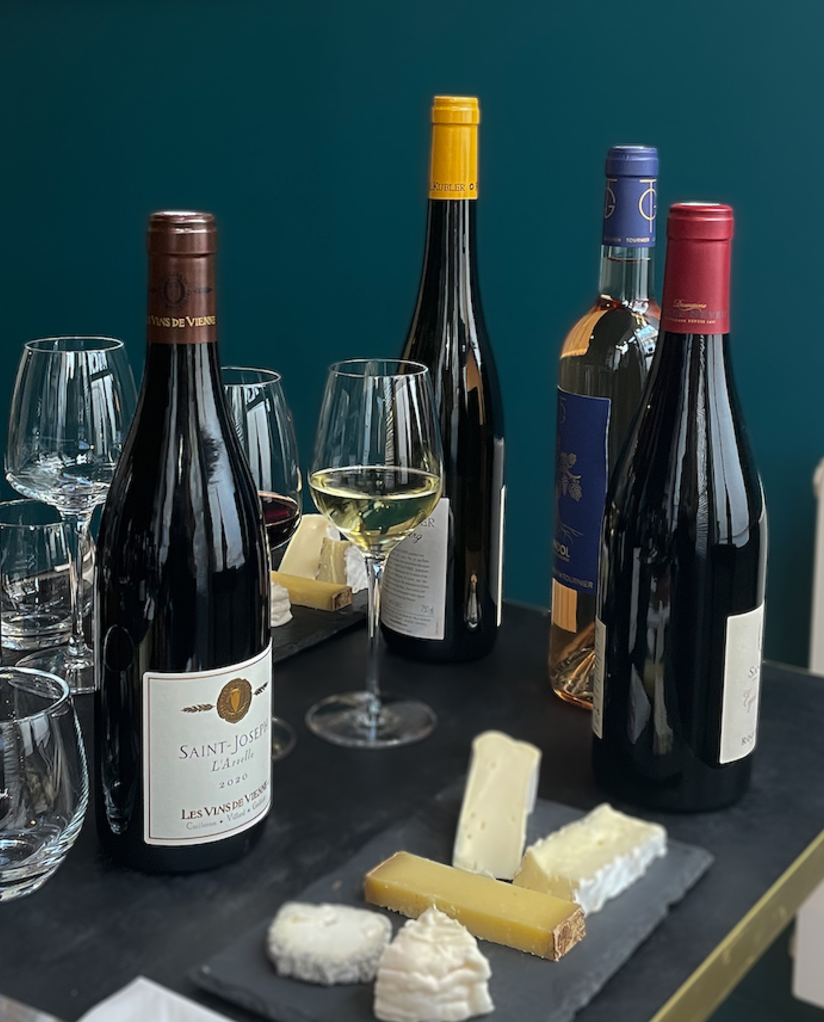 French wine & cheese tastings Paris – Secret Wine Door