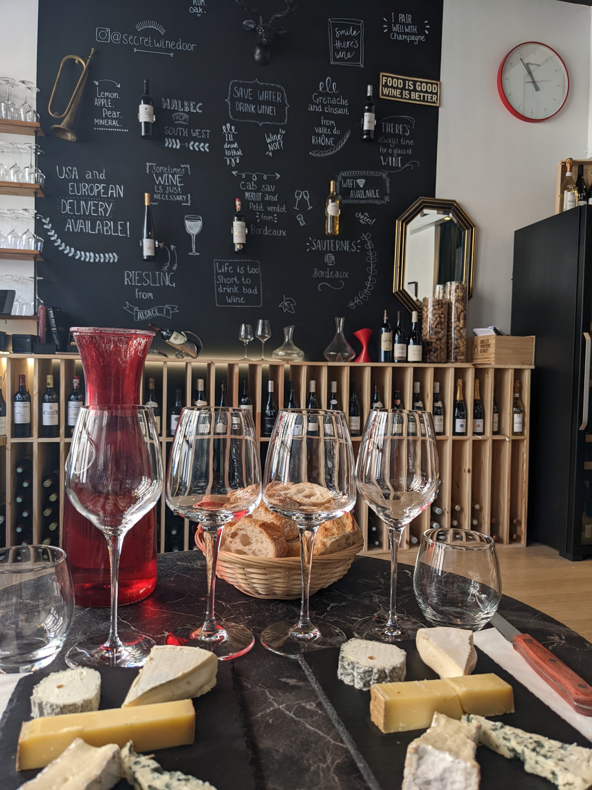 French wine & cheese tastings Paris – Secret Wine Door